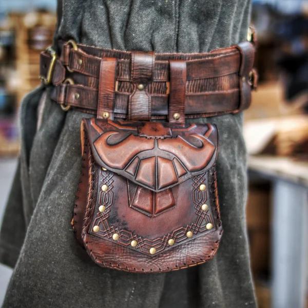 Handgefertigten Leder-Taschen und Beutel von hountedworld.de
